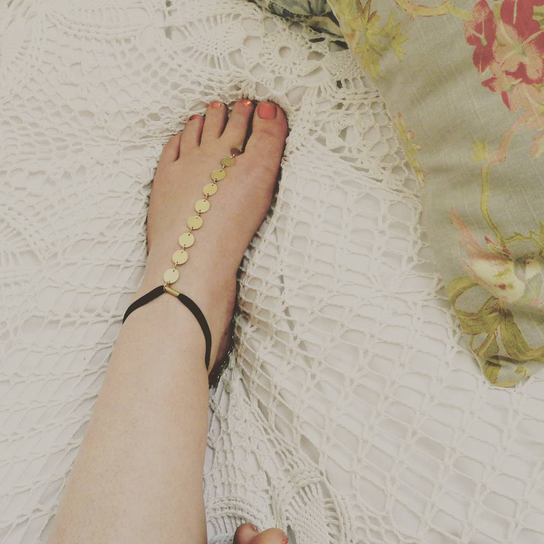 Katie Boom's feet