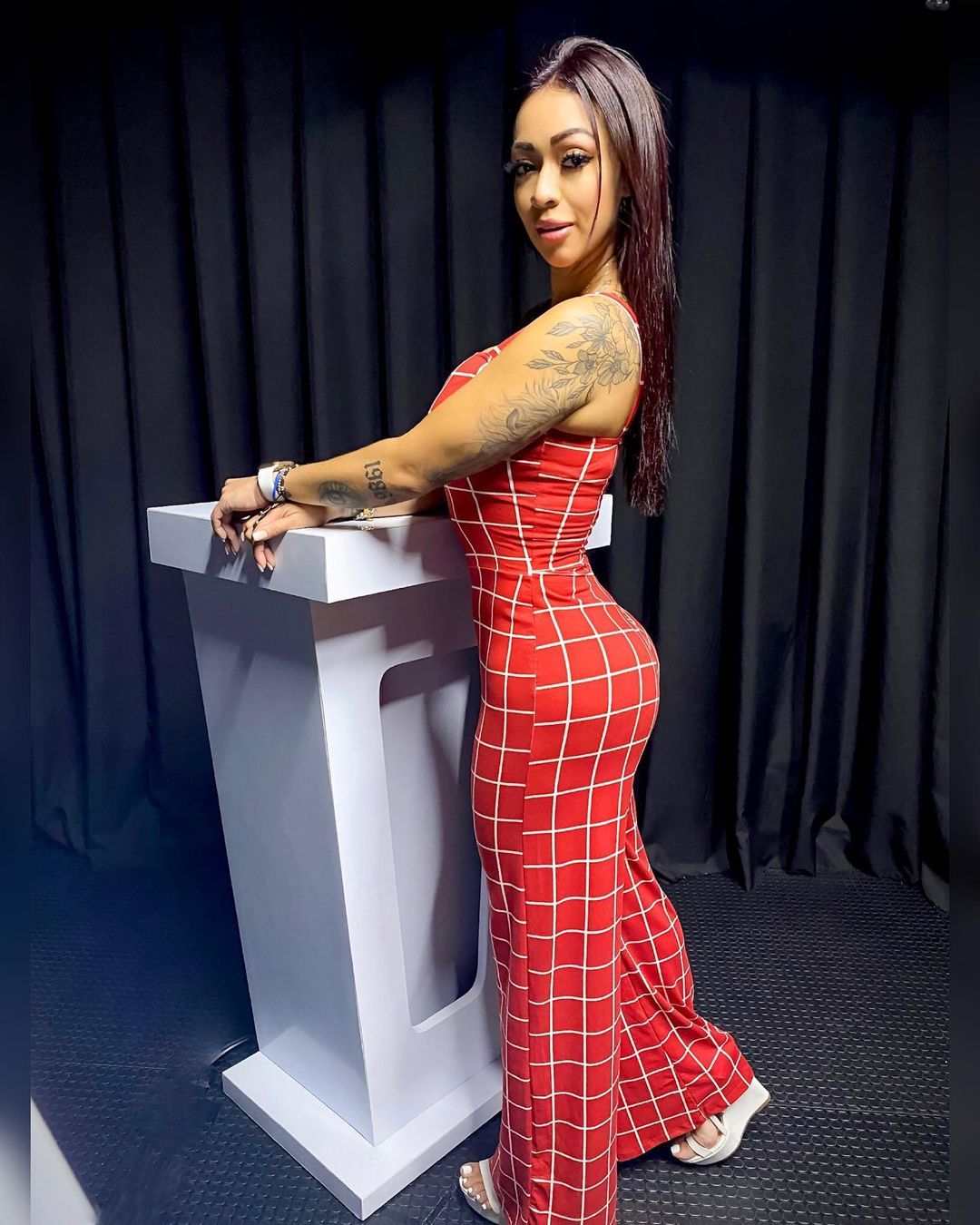 Katita Ortiz's feet