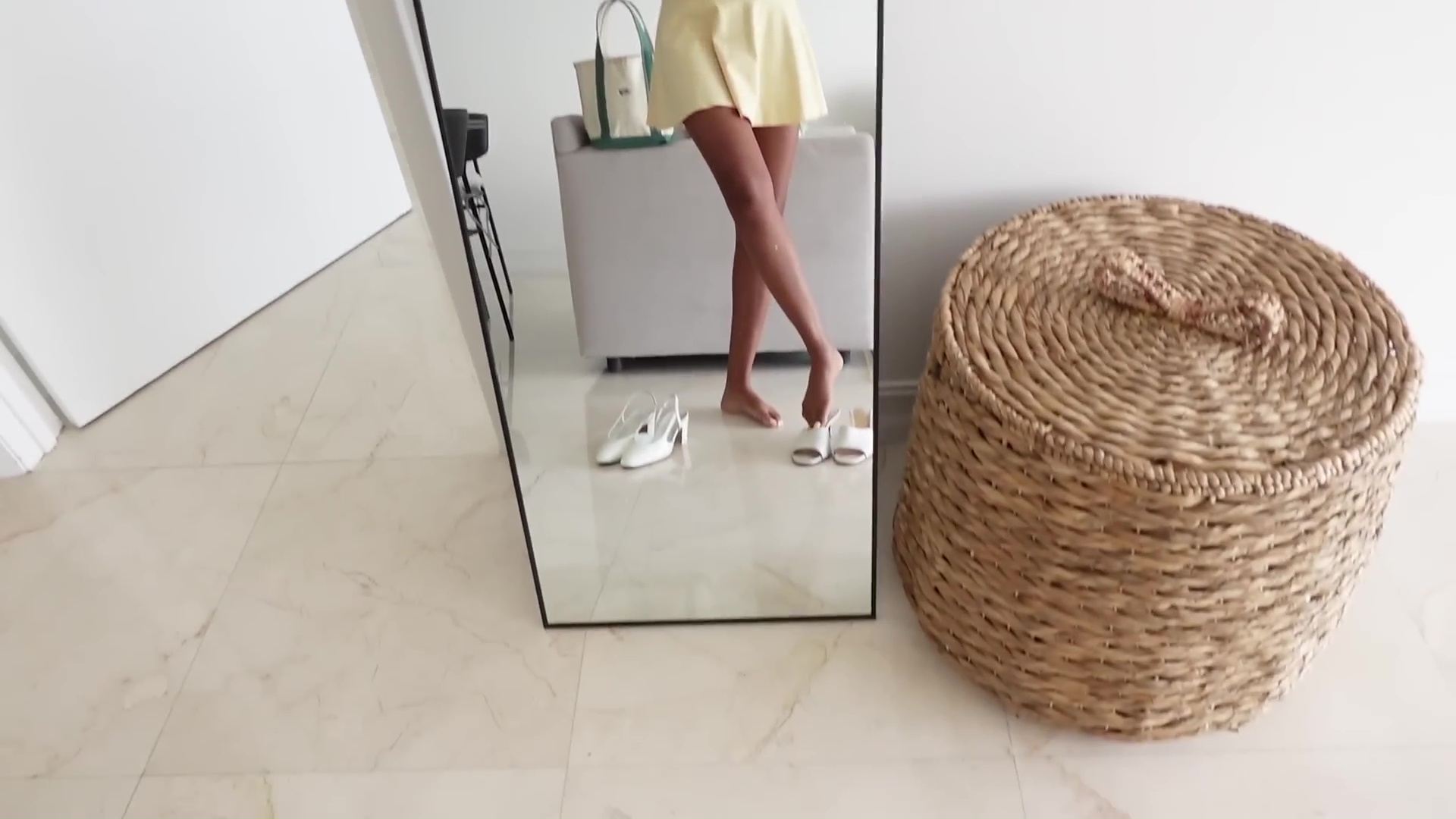 Kelly Stamps's feet