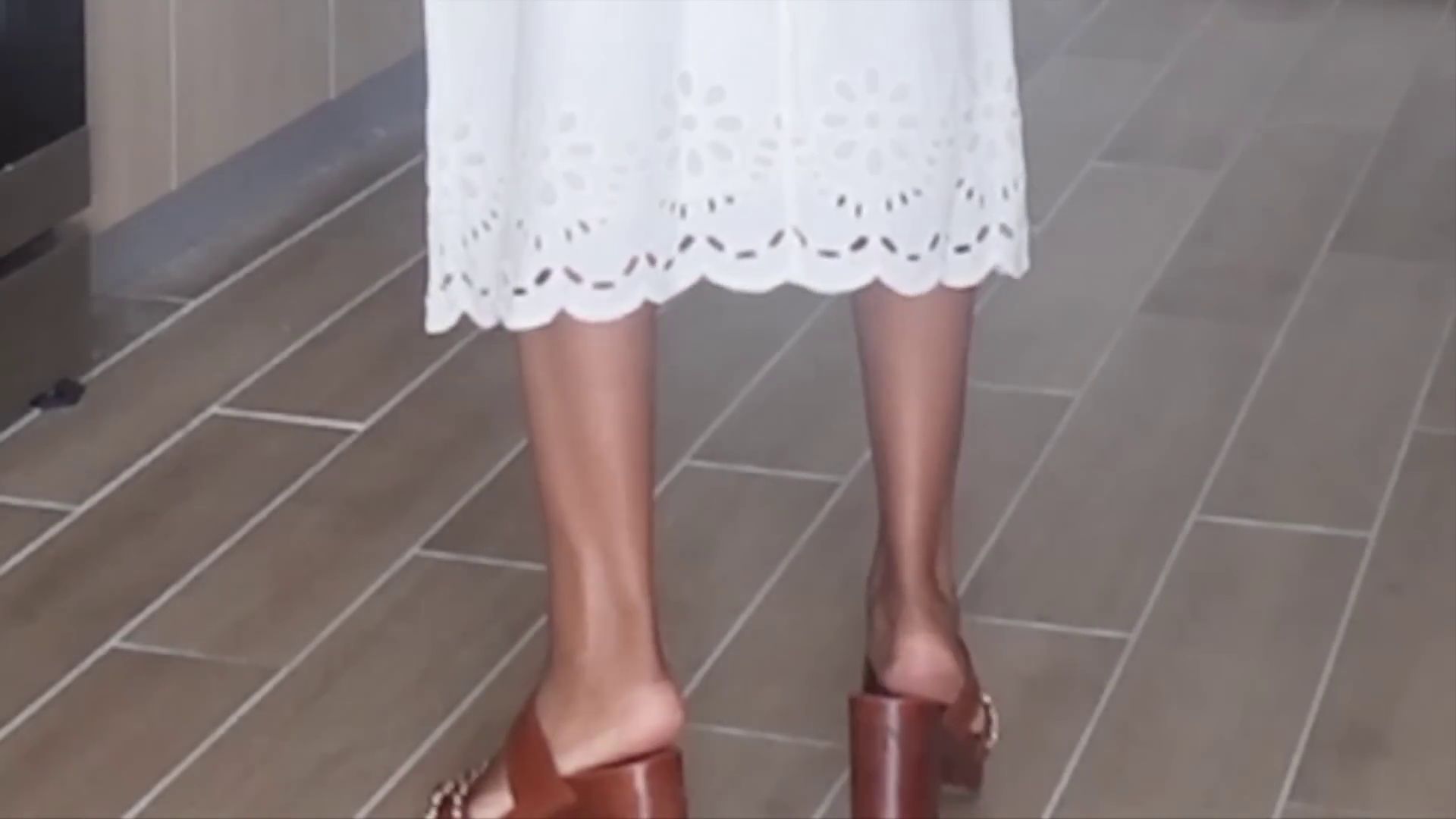 Kelly Stamps's feet