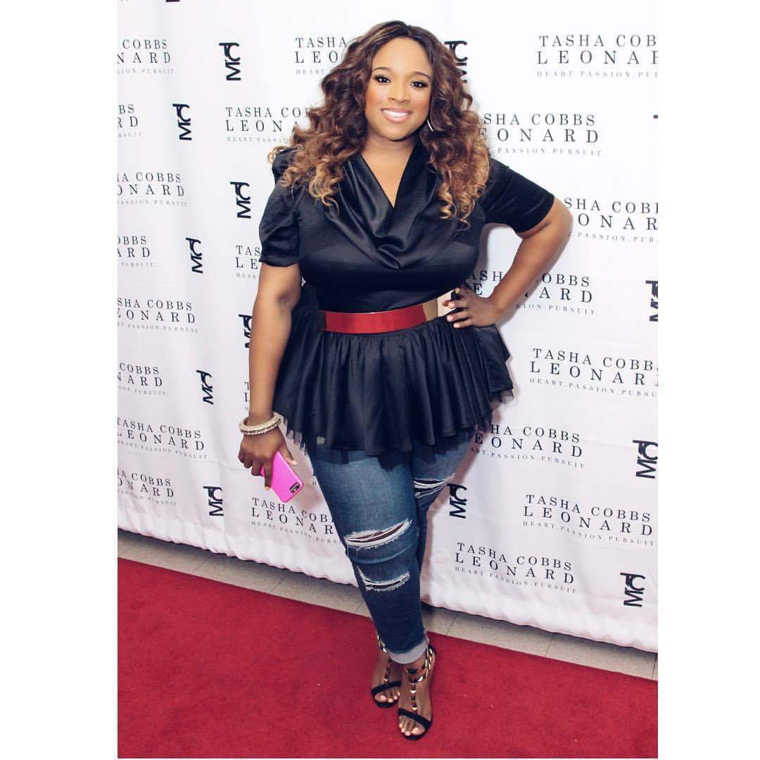 Kierra Sheard-Kelly's feet