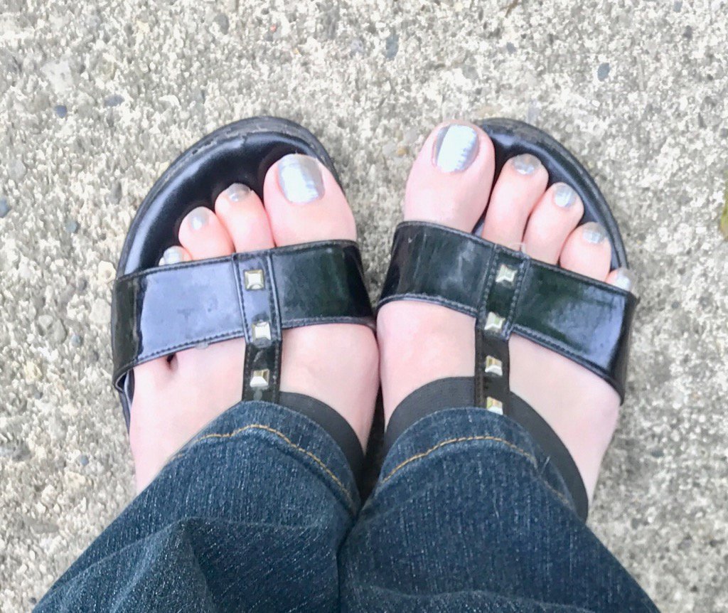 Kimberly Sinical's feet