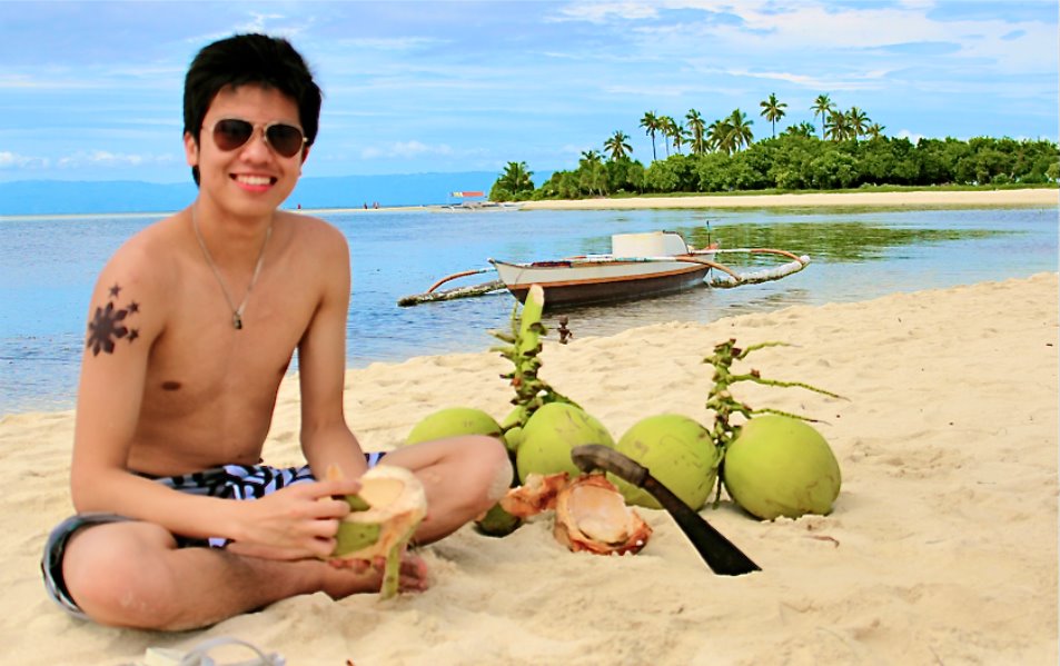 Kimpoy Feliciano's feet