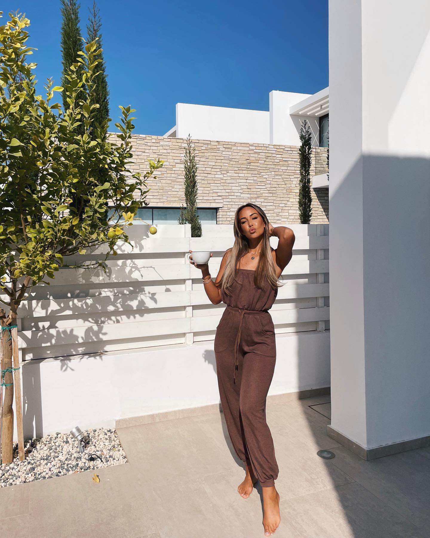 Klara Elvgren's feet