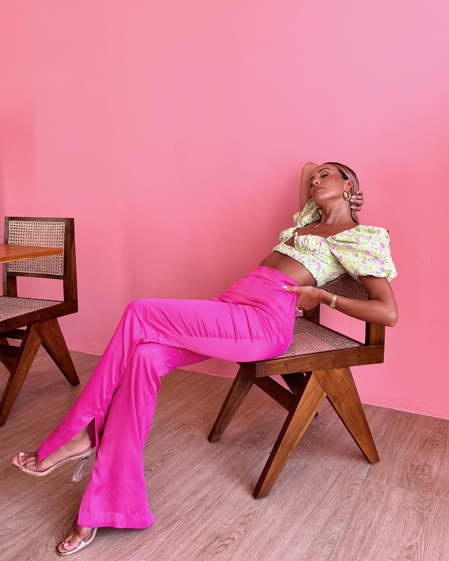 Klara Elvgren's feet