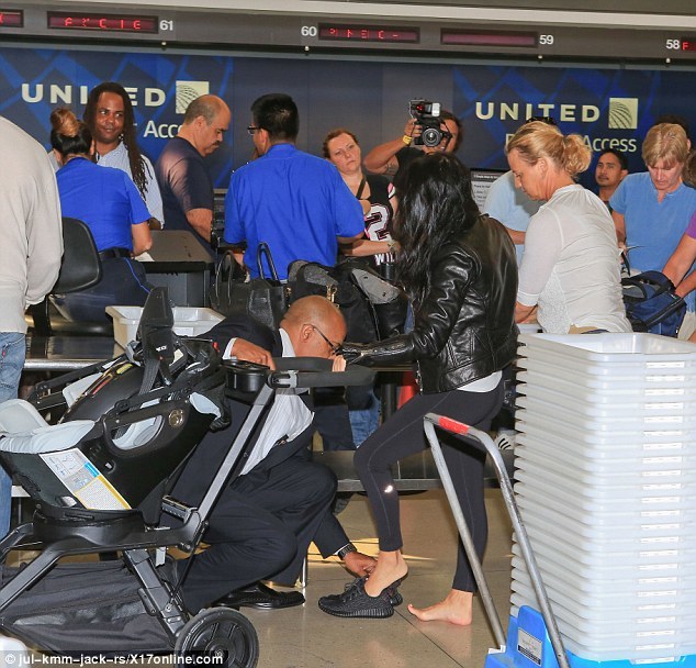 Kourtney Kardashians Feet 5274