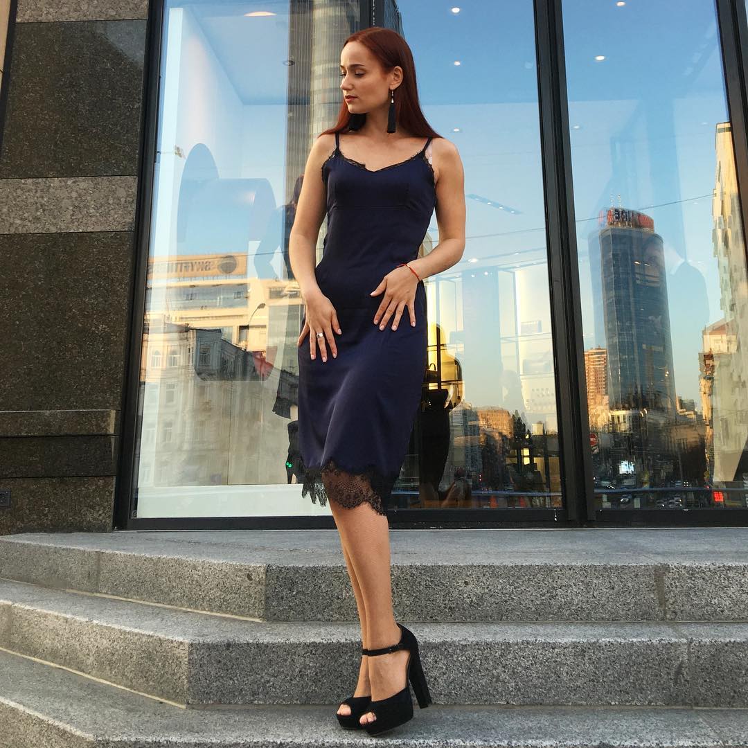 Kseniia Komkova's feet