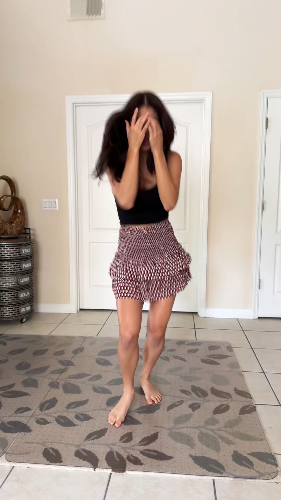Kylin Milan's feet