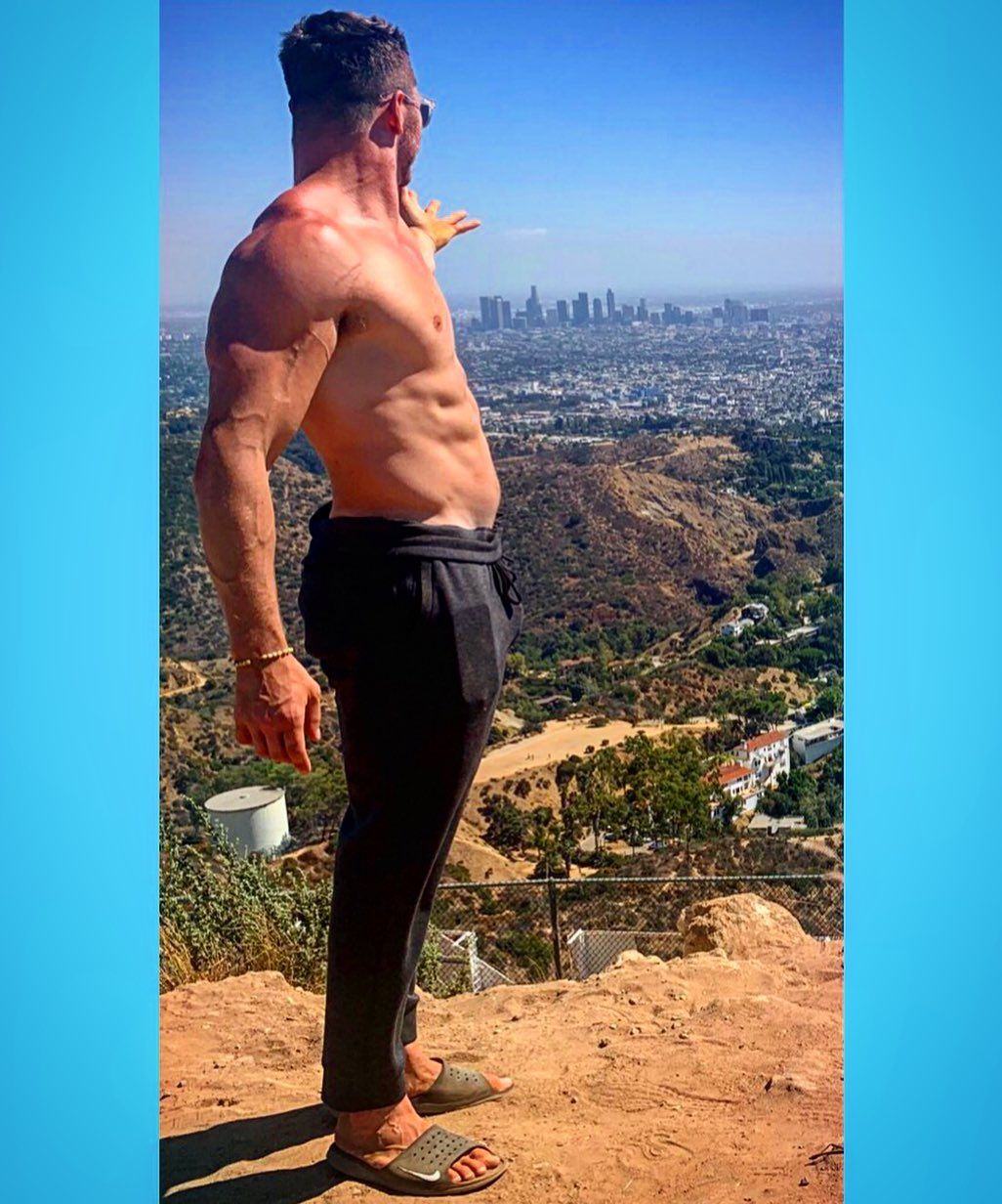 Laith Wallschleger's feet