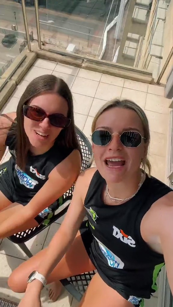 Lauren Bells Feet 3087