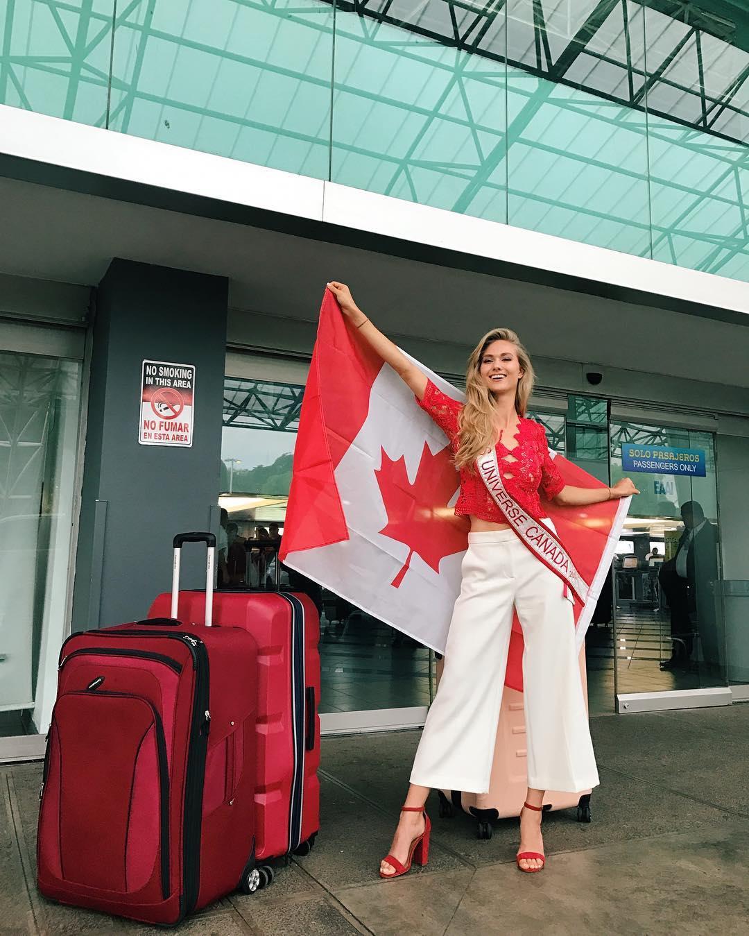 Lauren Howe's feet