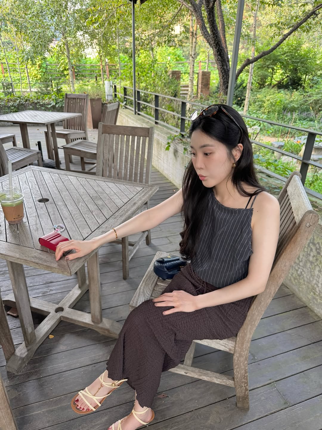 Lee Hae-ri's feet