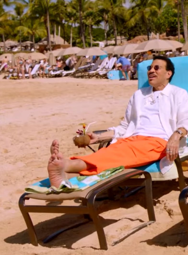 Lionel Richie's feet