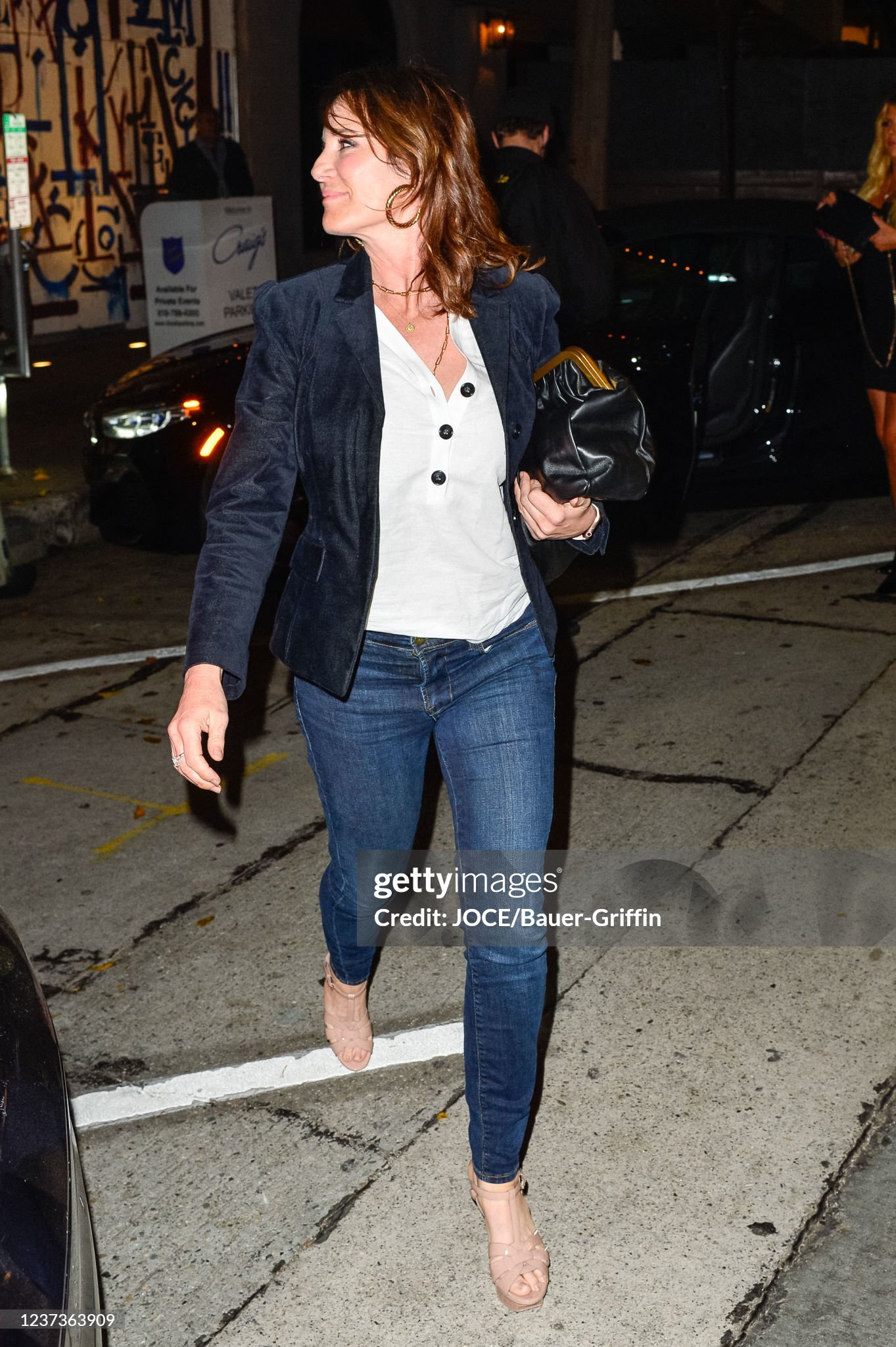 Lisa Rotondi's feet