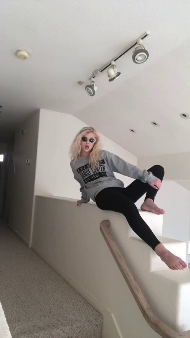 Loren Grays Feet I Piedi Di Loren Gray Celebrities Feet 2024
