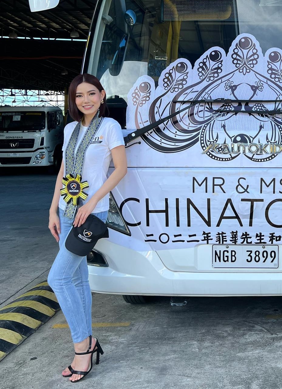 Lorraine Wong's feet
