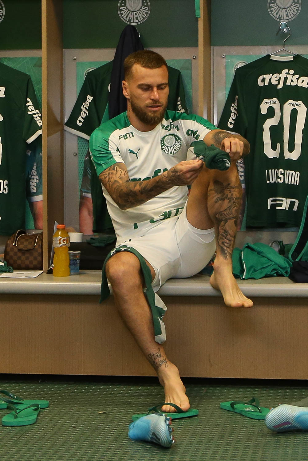 Lucas Lima's feet
