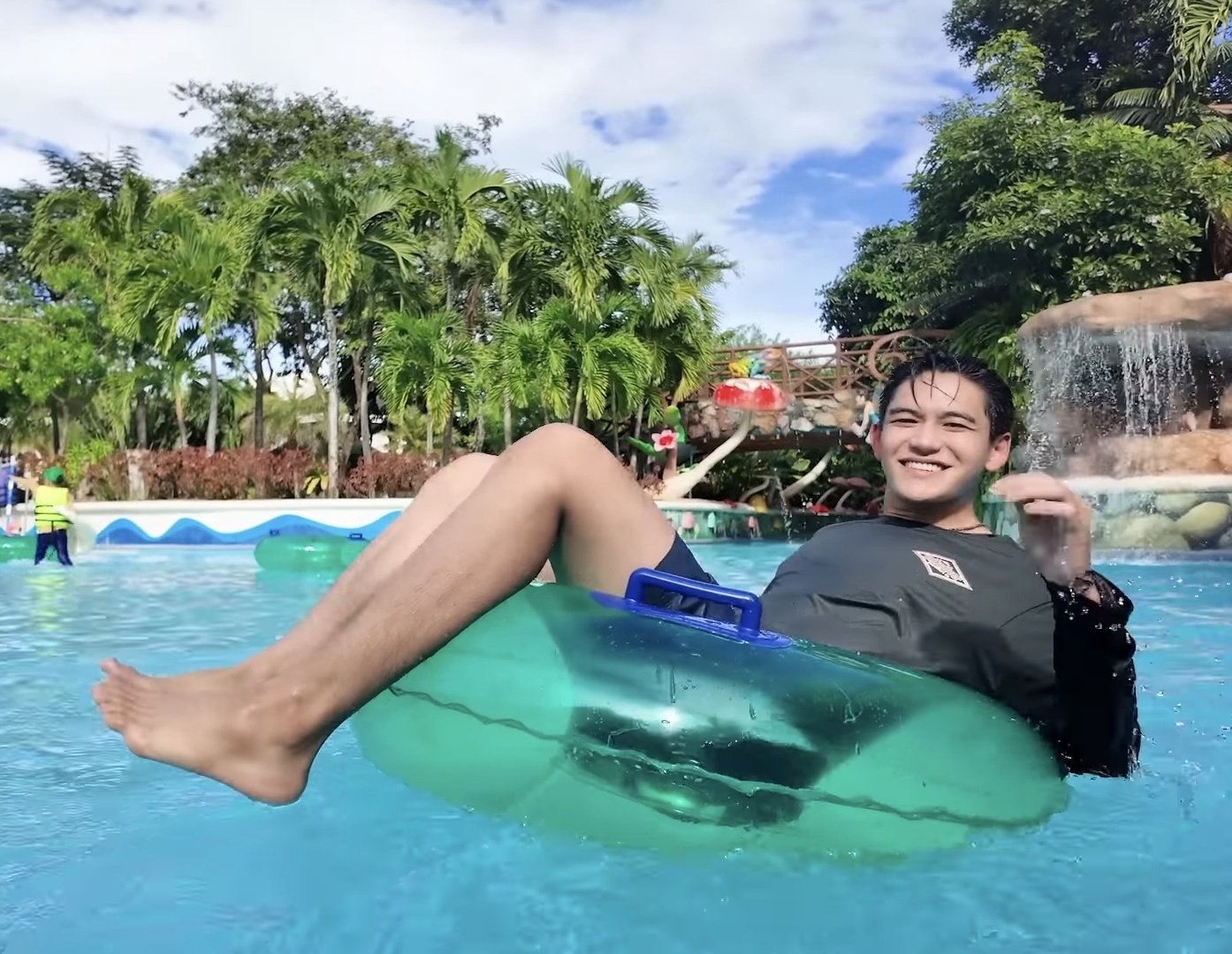 Lucas Wong's feet