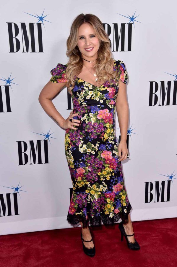 Lucie Silvass Feet I Piedi Di Lucie Silvas Celebrities Feet 2023