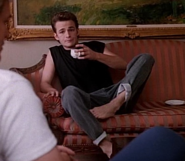 Luke Perry's feet