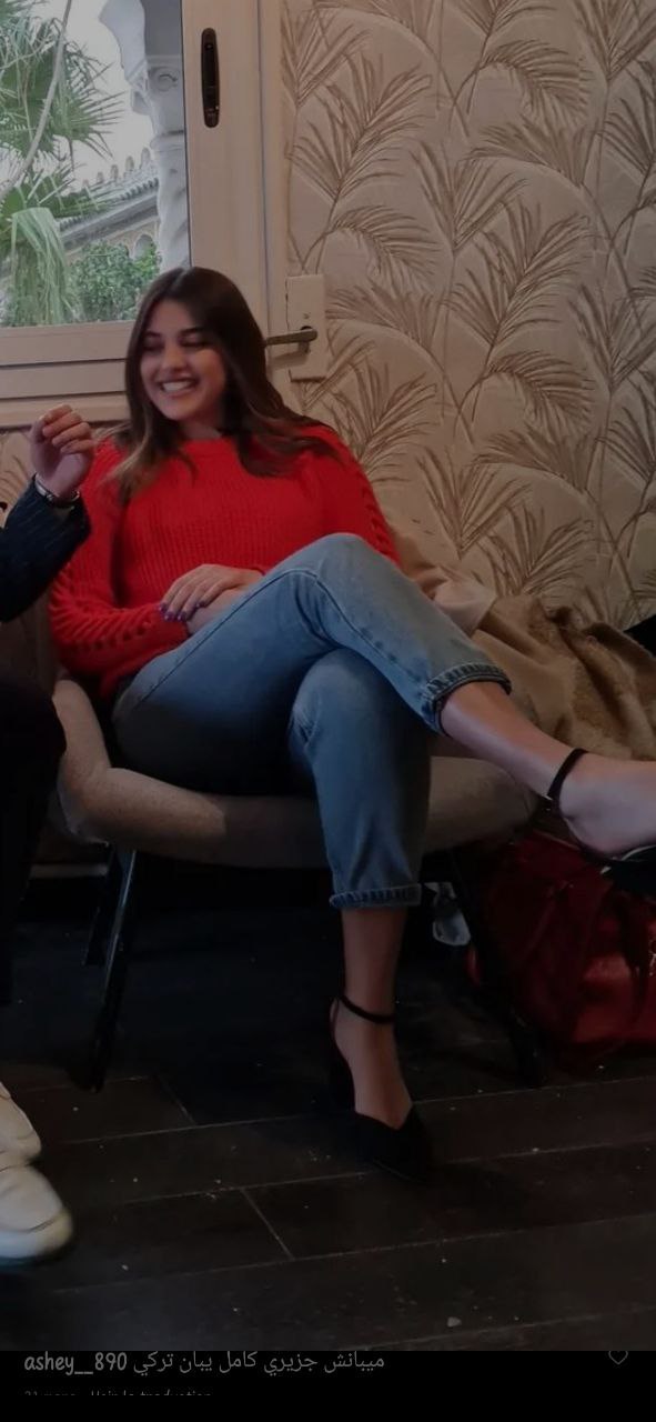 Lydia Chebout's feet