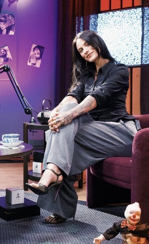 Maghla's feet