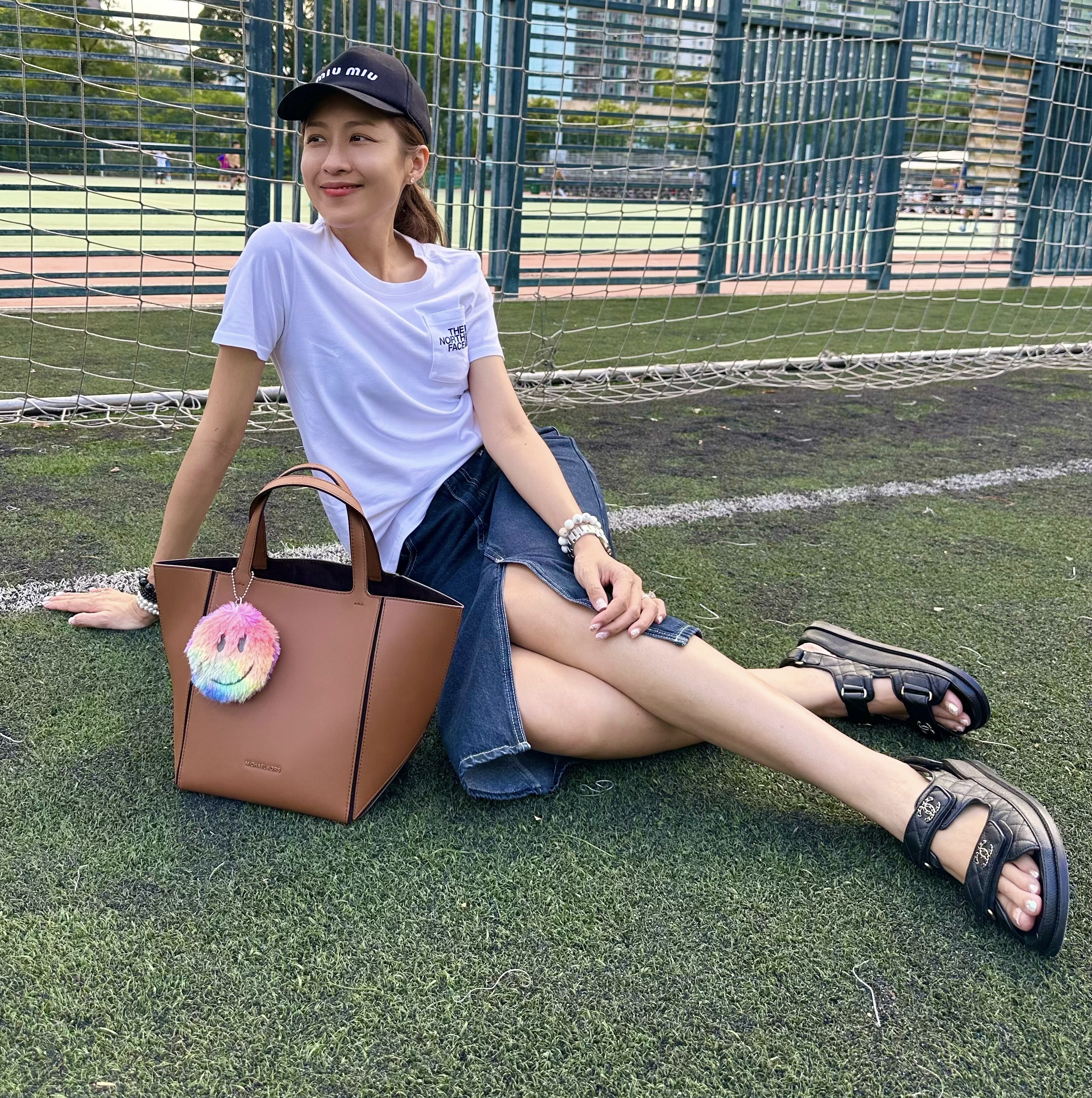 Man-Chi Chan's feet