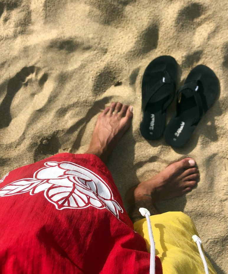 Manny Santiago's feet