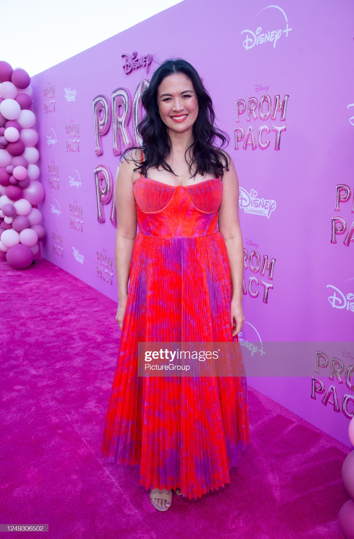 Mapuana Makia's feet