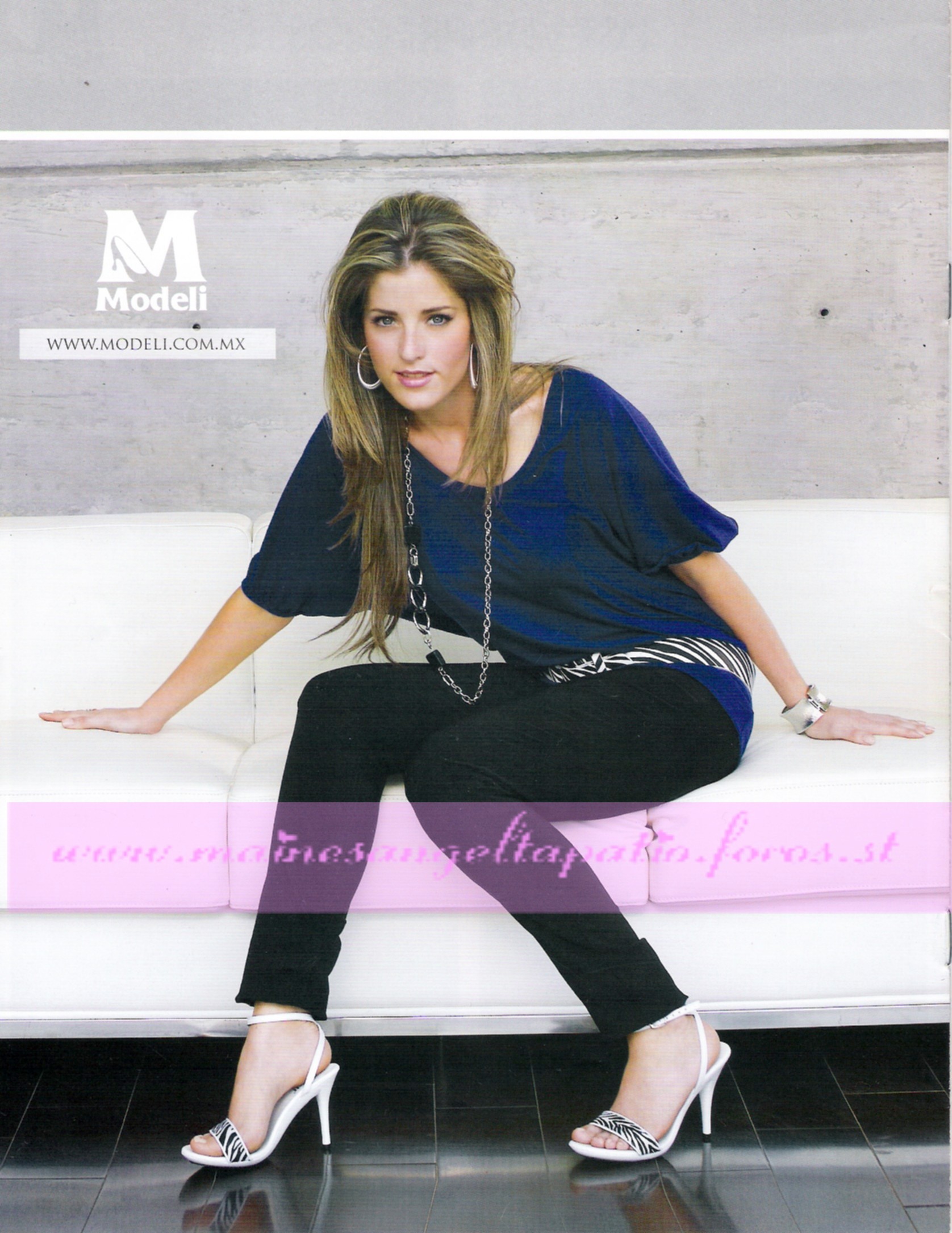 1676 x 2170 id. 919712