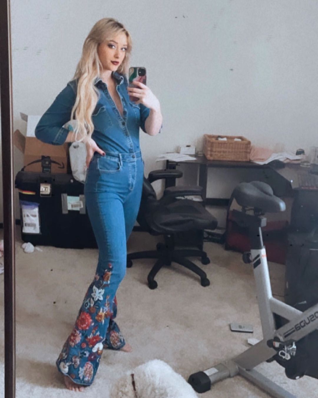 Mariah Rose Faith's feet