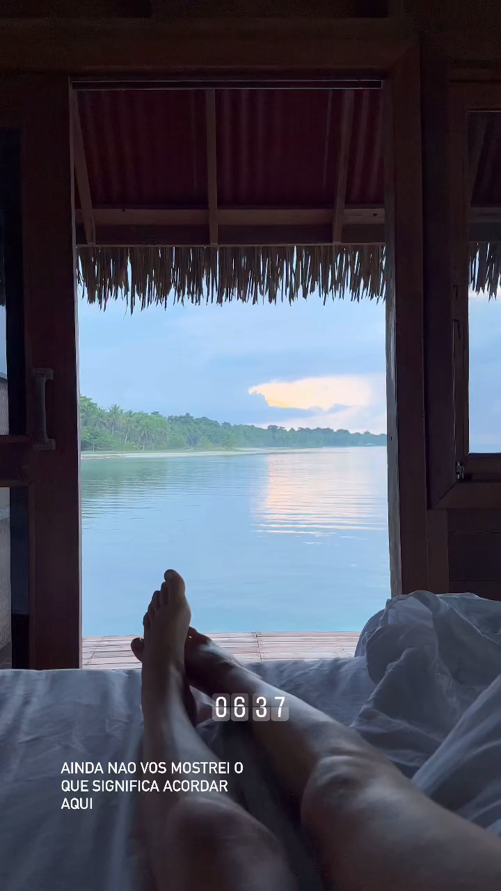 Marisa Matos's feet