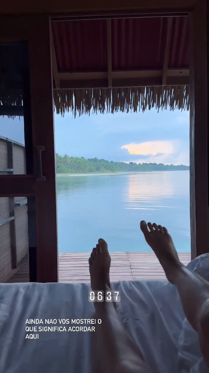 Marisa Matos's feet