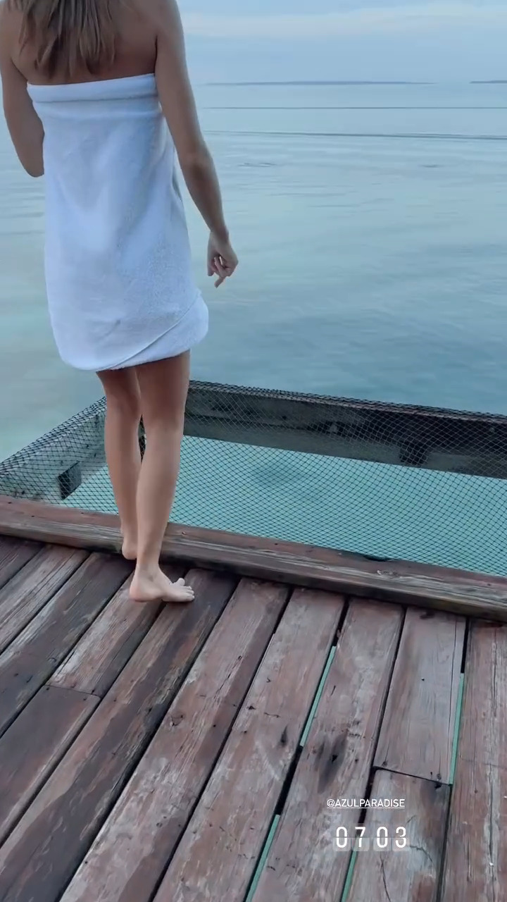 Marisa Matos's feet
