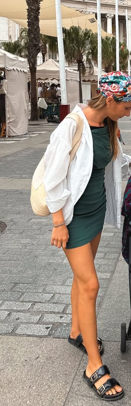 Marisa Matos's feet