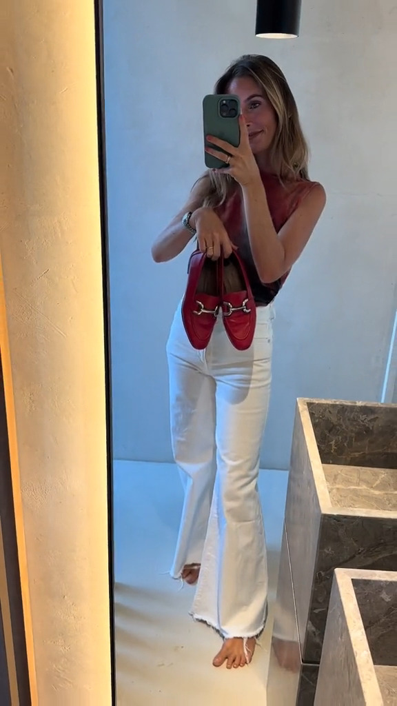 Marisa Matos's feet