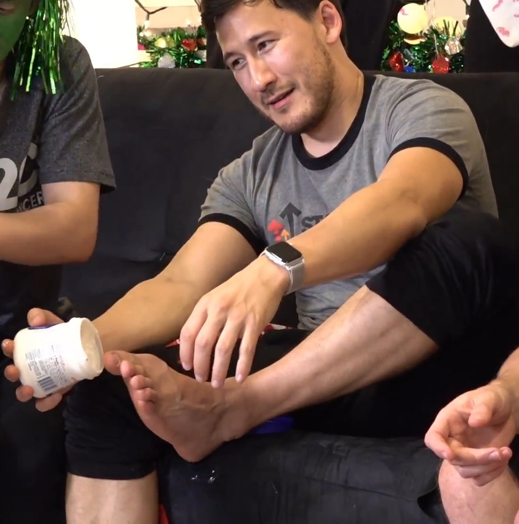 Mark Fischbach's feet