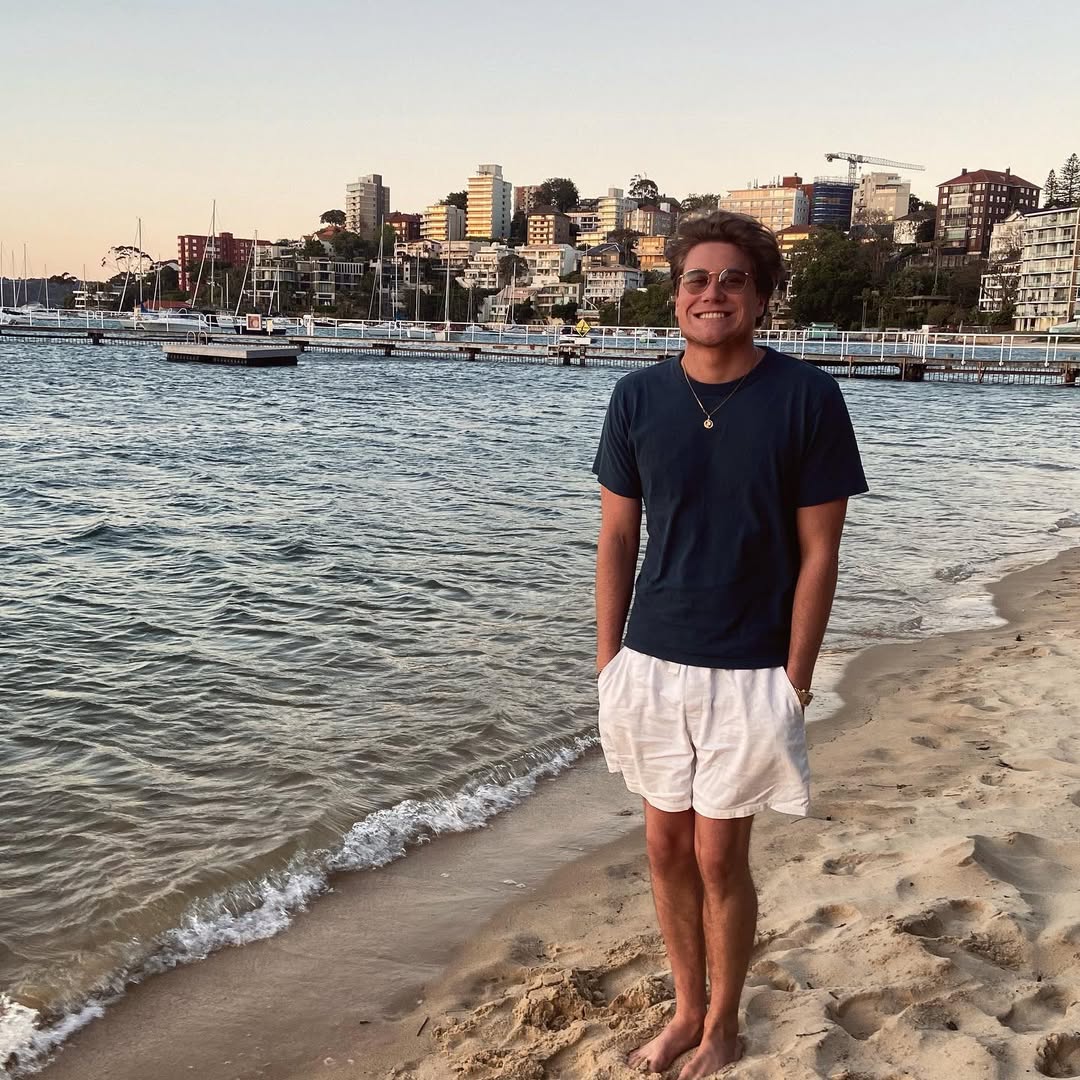 Mason Watts's feet