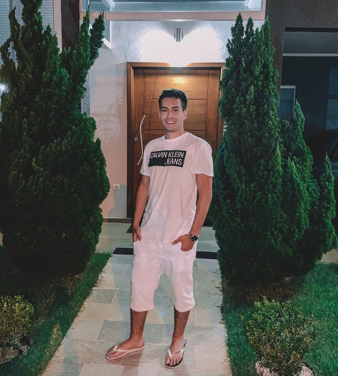 Matheus Chequer's feet