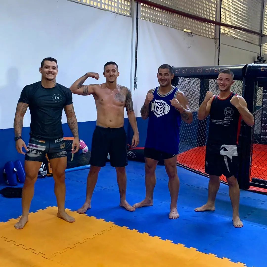 Matheus Miranda's feet