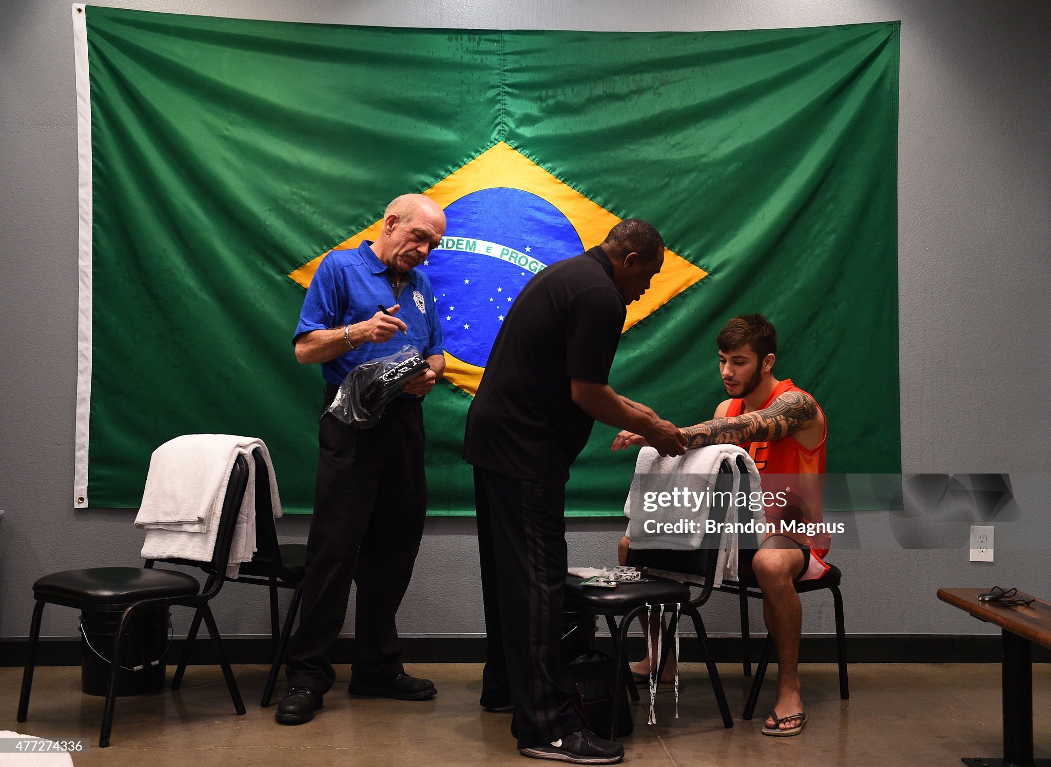 Matheus Nicolau's feet