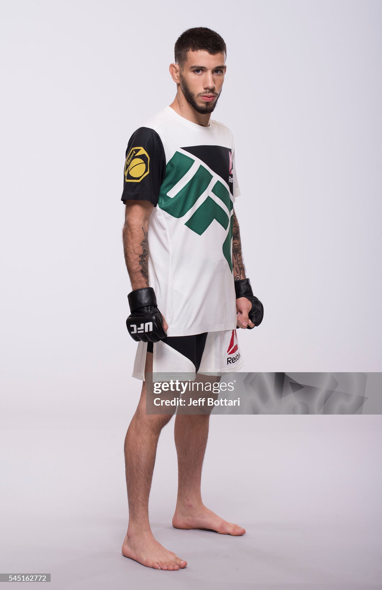 Matheus Nicolau's feet