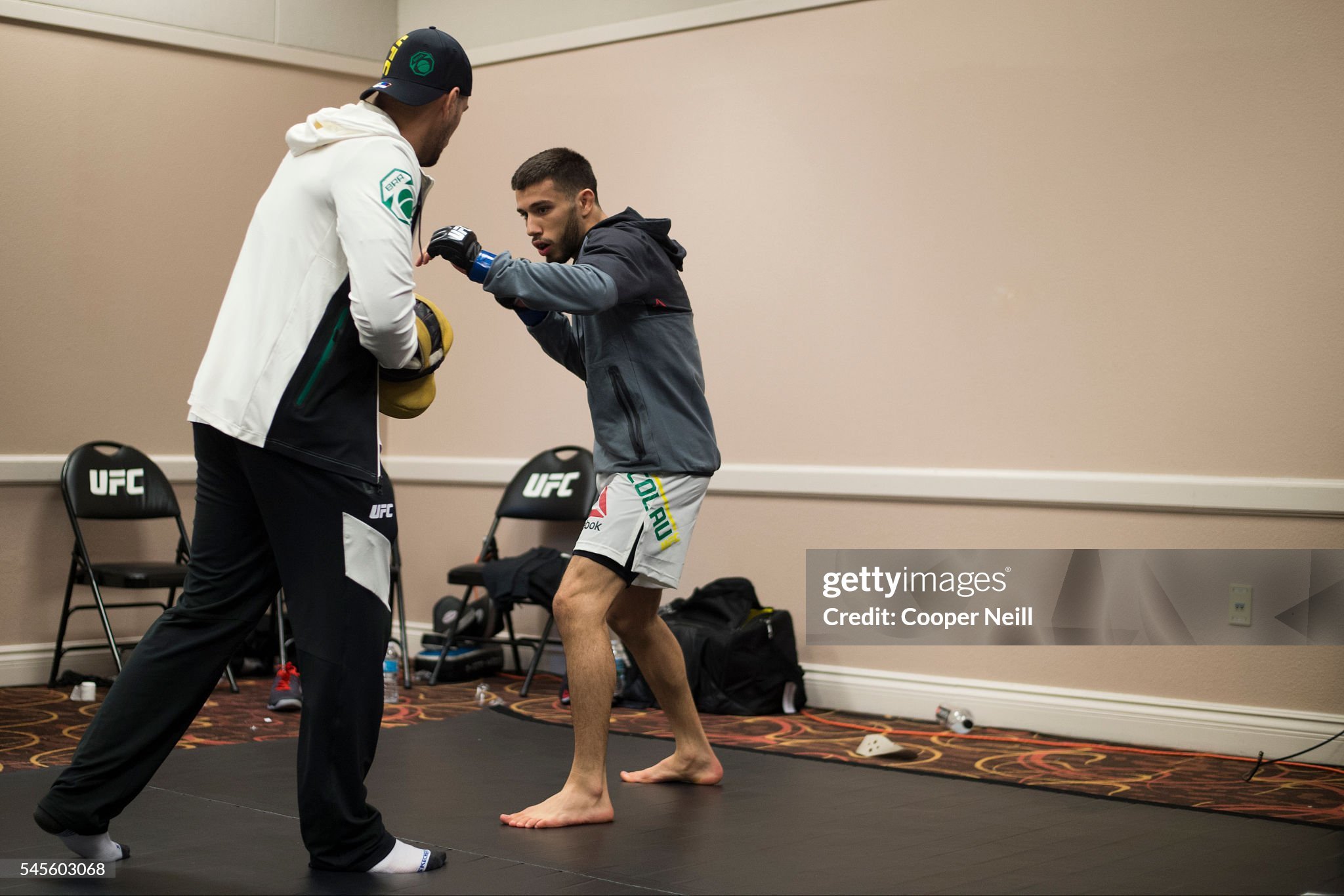 Matheus Nicolau's feet