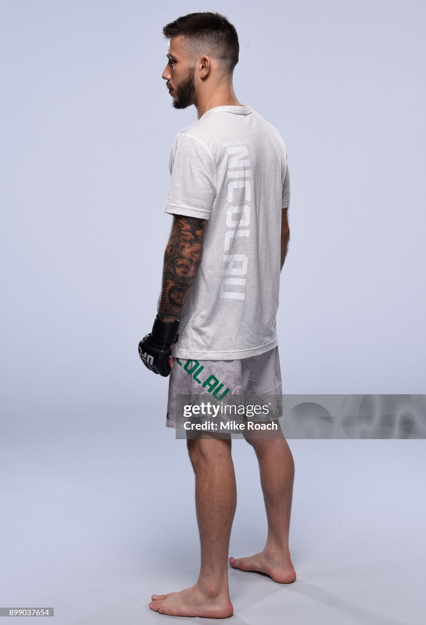 Matheus Nicolau's feet