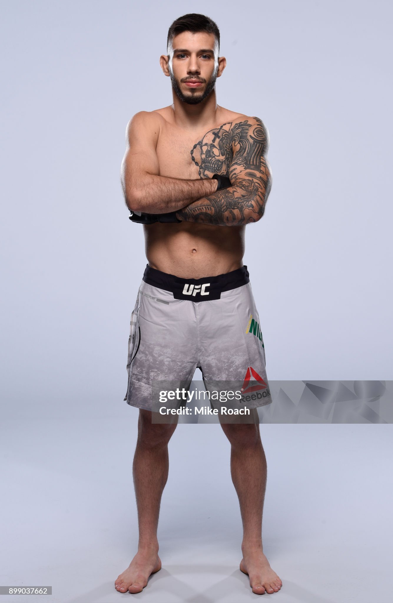 Matheus Nicolau's feet