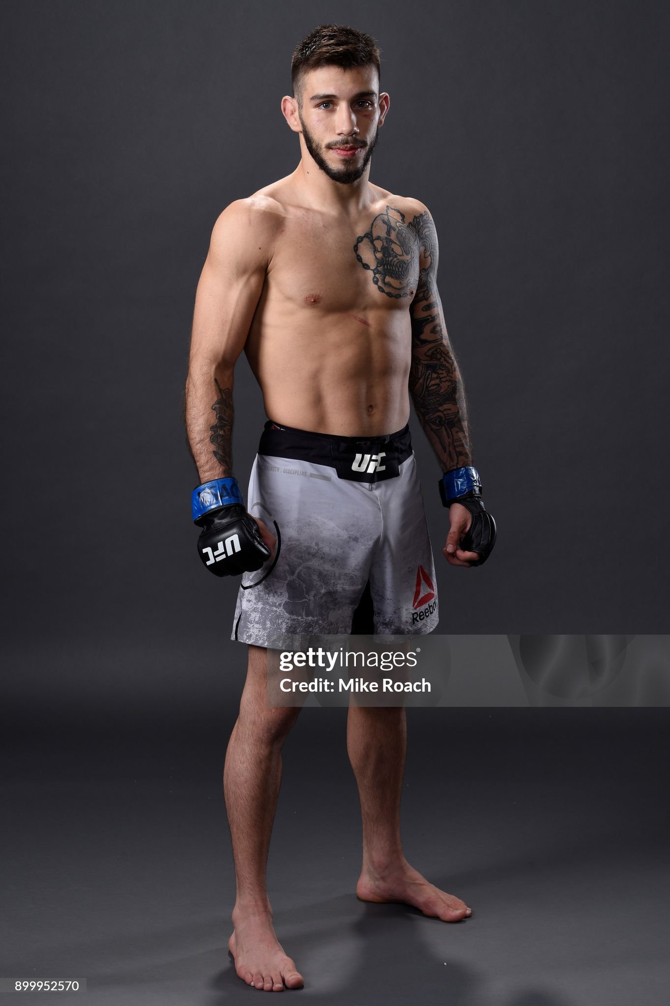 Matheus Nicolau's feet