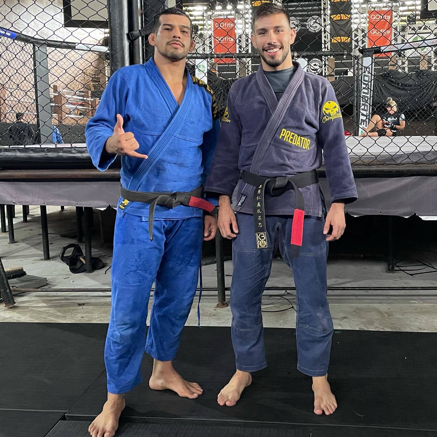 Matheus Nicolau's feet