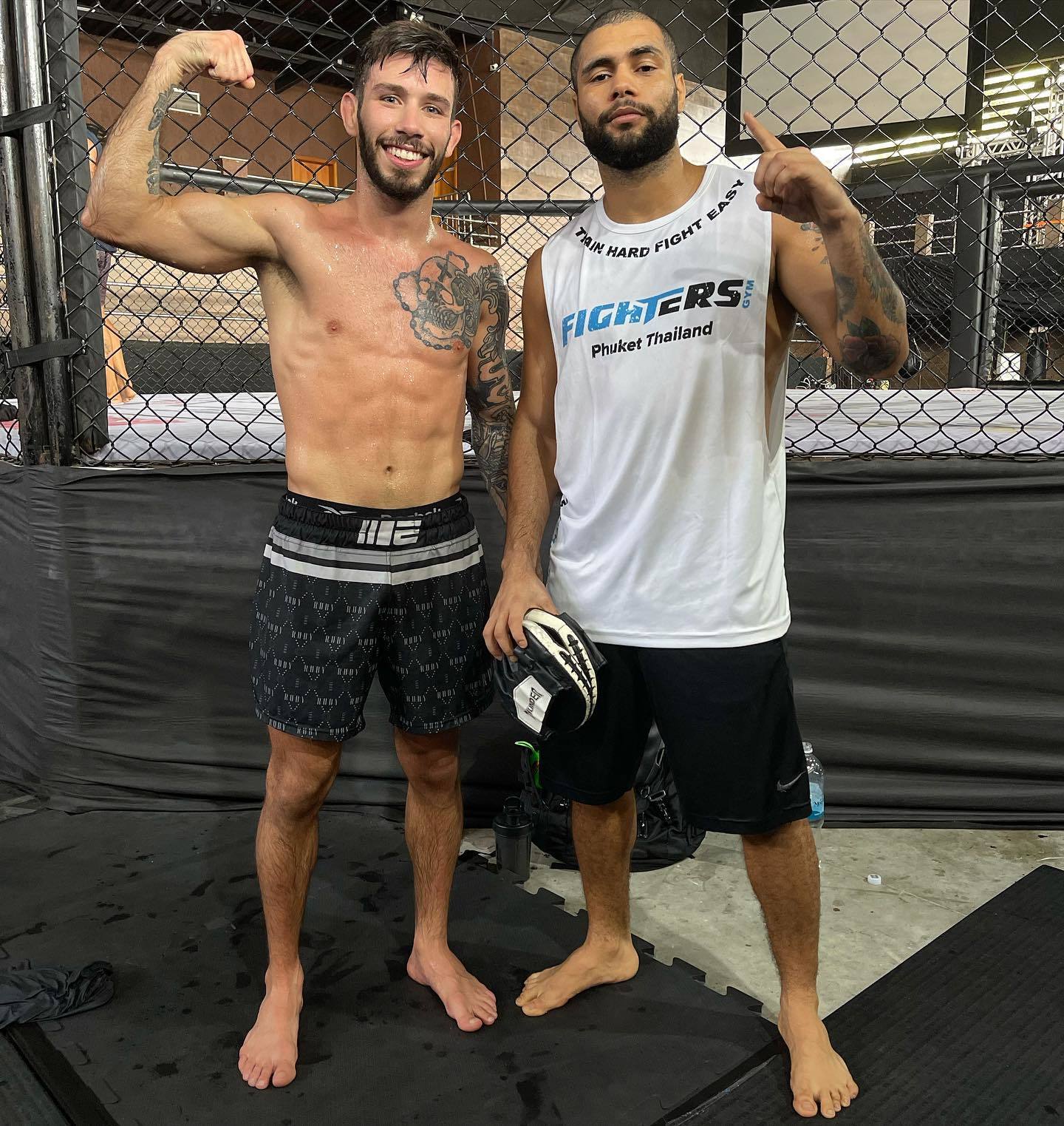 Matheus Nicolau's feet