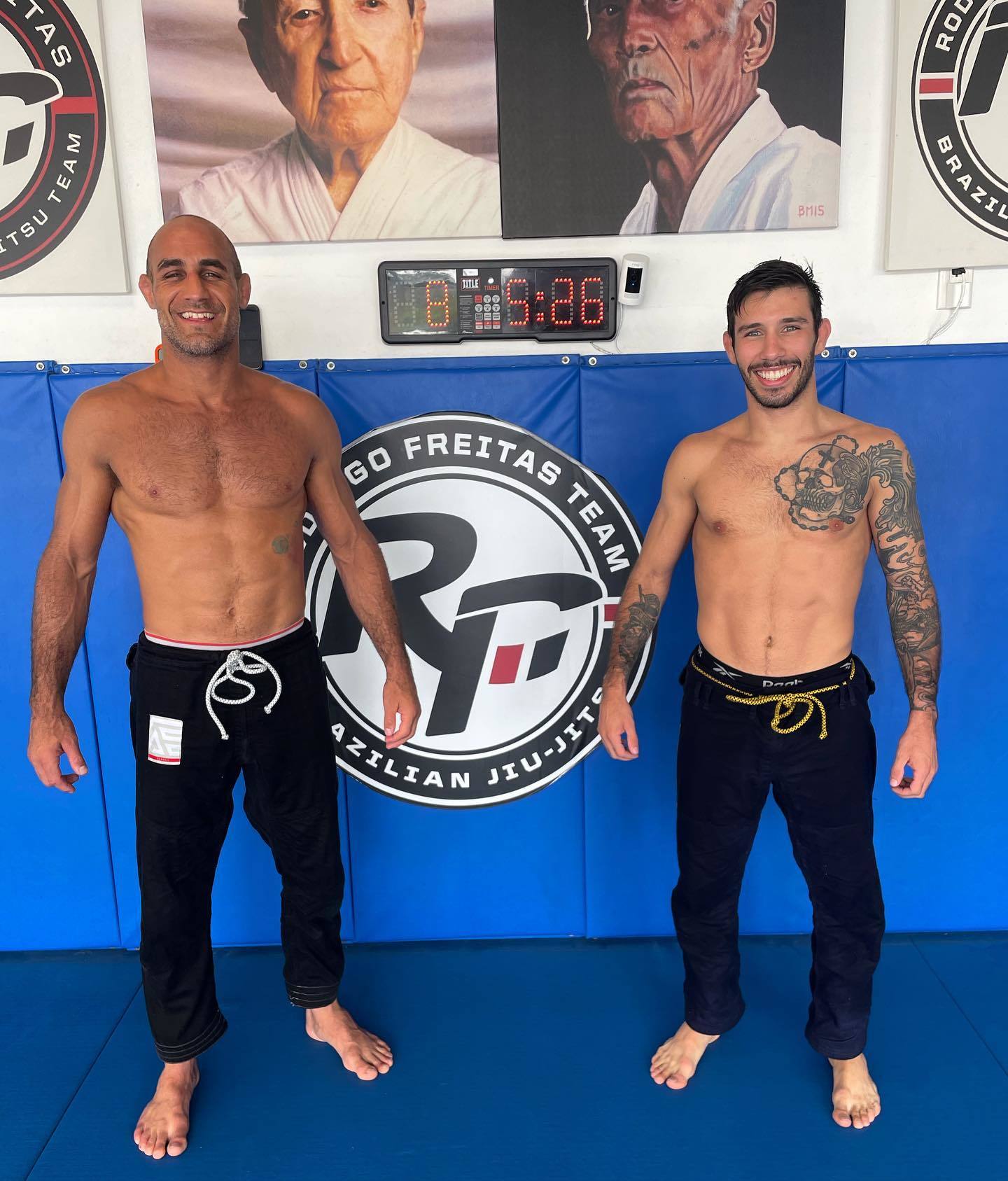Matheus Nicolau's feet