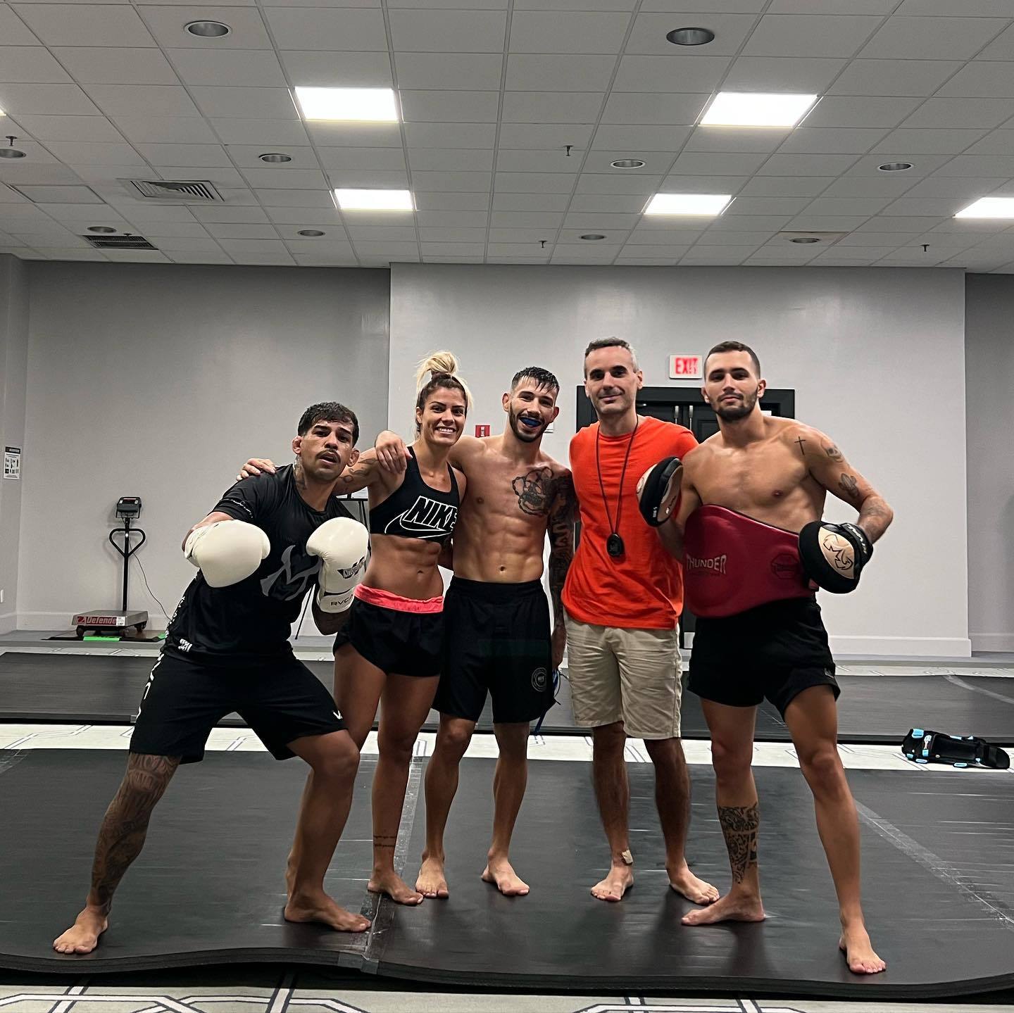 Matheus Nicolau's feet